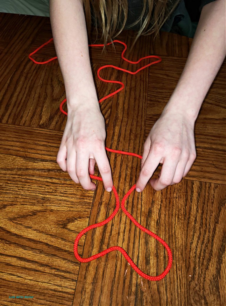 Stringamajig-Drawing With a String